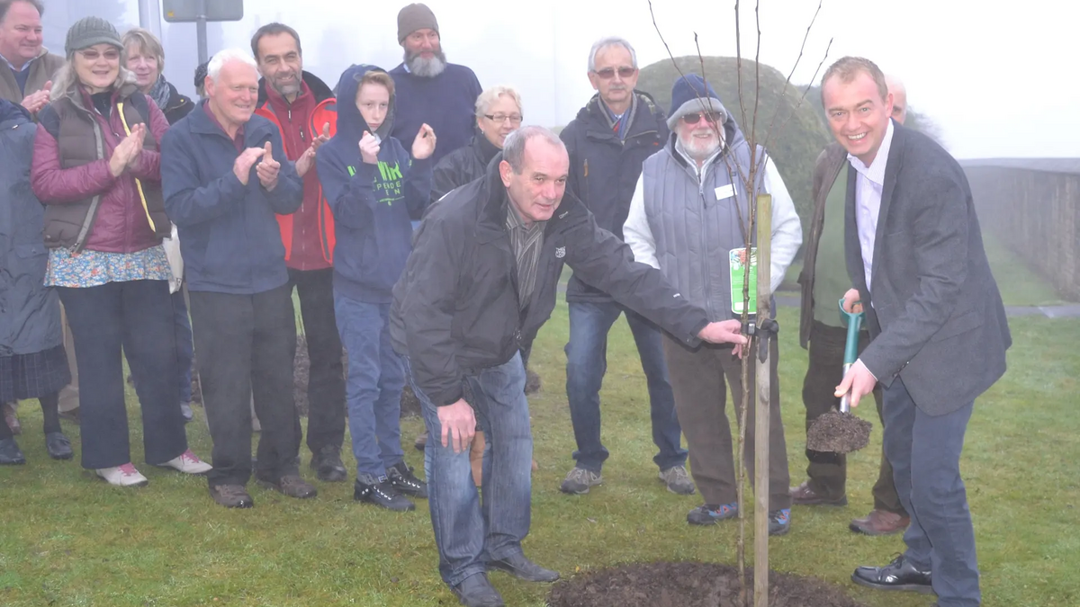 MP plants commemorative tree for 80th anniversary of gardens ...